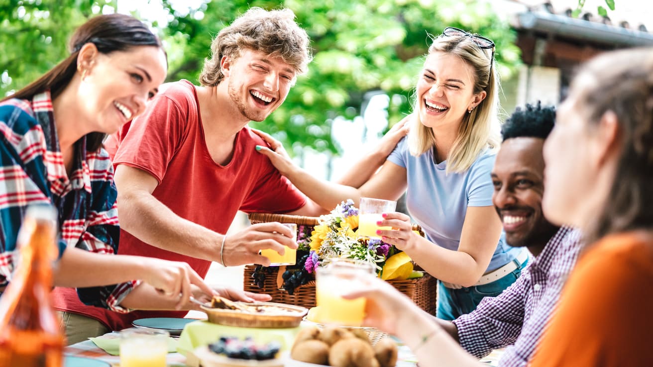 Aprender a Socializar con la Gente:【Consejos y Trucos Efectivos】