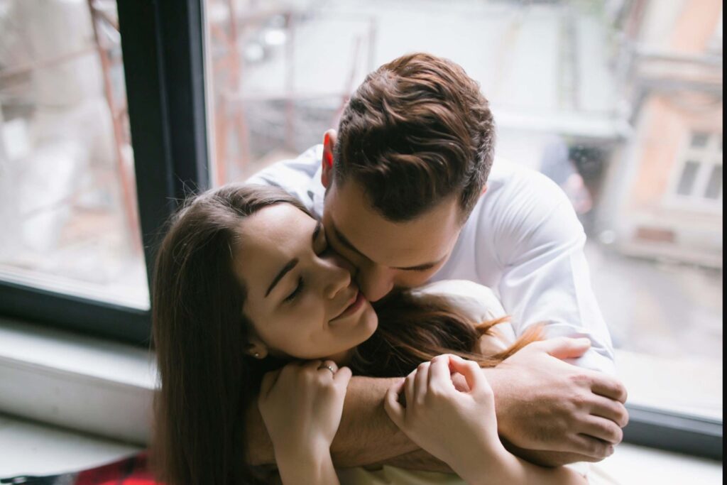Significado de un abrazo fuerte de un hombre